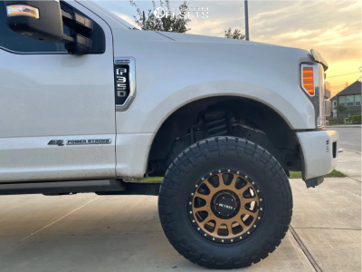 2017 Ford F-350 Super Duty with 18x9 18 Method Mr305 and 35/12.5R18 ...