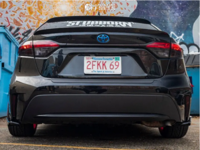 2020 Toyota Corolla with 17x9 35 Gram Lights 57dr and 225/45R17 ...