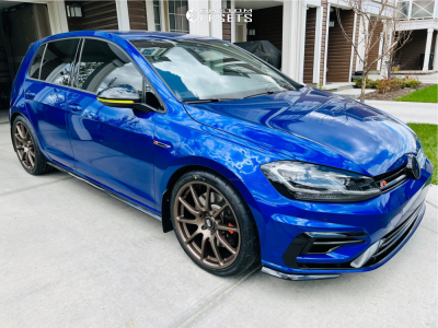 2019 Volkswagen Golf R with 19x8.5 45 Neuspeed Rse102 and 245/35R19 ...