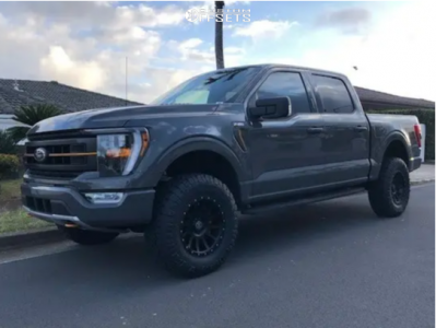 2021 Ford F-150 with 18x9 6 Icon Alloys Compression and 295/70R18 Nitto ...
