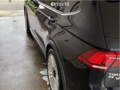 2021 Volkswagen Tiguan with 20x8.5 35 Rotiform Las-r and 255/40R20 ...
