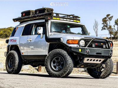 2008 Toyota FJ Cruiser with 17x9 0 Falcon Off-Road T1 and 285/75R17 ...