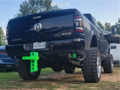 2021 Ram 2500 with 24x12 -44 TIS 547C and 37/13.5R24 Gladiator Xcomp Mt ...