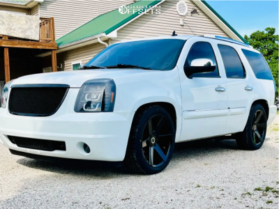 2007 GMC Yukon with 22x9.5 24 Strada Coda and 275/45R22 Ironman IMove ...