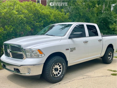 2019 Ram 1500 Classic with 17x8.5 0 Method Mr305 and 285/70R17 ...
