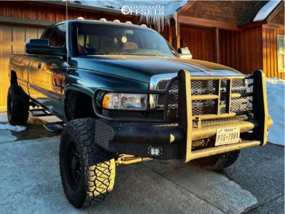 2001 Dodge Ram 2500 with 18x9 0 Pro Comp Series 32 and 35/12.5R18 Nitto ...