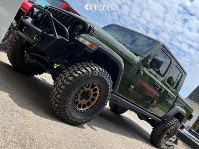 2021 Jeep Gladiator with 17x8.5 0 Method Mr305 and 37/12.5R17 Cooper ...