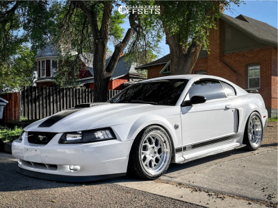 2004 Ford Mustang | Custom Offsets