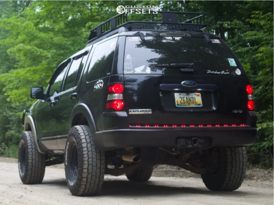 2009 Ford Explorer with 15x8 -19 Pro Comp Series 97 and 33/12.5R15 ...