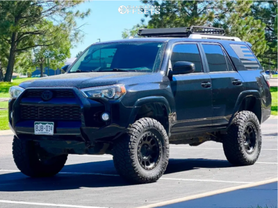 2018 Toyota 4Runner with 17x8.5 0 Method Mr305 and 33/12.5R17 Nitto ...