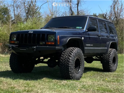 2000 Jeep Cherokee with 15x10 -44 Pro Comp Series 252 and 33/12.5R15 Nitto Trail Grappler and ...