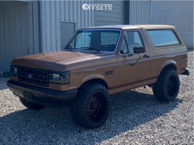 1989 Ford Bronco with 22x12 -50 Ballistic Tomahawk and 33/12.5R22 AMP ...
