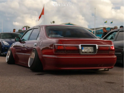 2000 Toyota Crown with 17x10.5 -58 Autostrada Modena and 225/35R17 ...