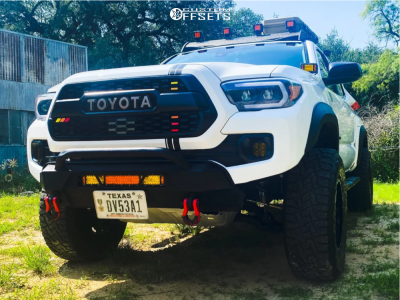 2020 Toyota Tacoma with 17x9 -12 Rock Trix RT111 and 285/70R17 Toyo ...