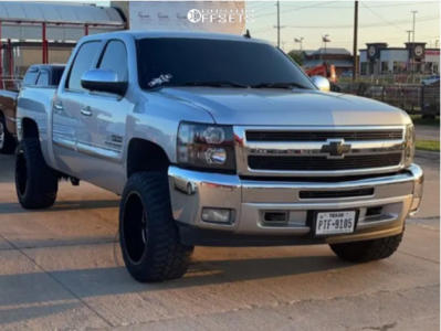 2013 Chevrolet Silverado 1500 with 20x12 -44 Hardrock Tank and 33/12 ...