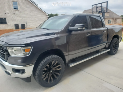 2019 Ram 1500 with 22x10 -18 Fuel Blitz and 305/45R22 Nitto Recon ...