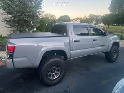 2020 Toyota Tacoma with 17x8.5 0 Icon Alloys Rebound and 285/75R17 Toyo ...