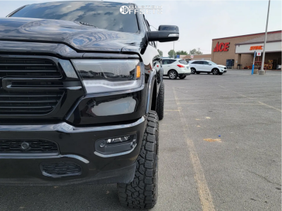 2022 Ram 1500 with 22x10 -19 Vision Rocker and 295/55R22 Toyo Tires ...