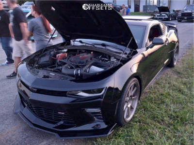 2016 Chevrolet Camaro with 20x9 20 Verde Form Vff02 and 255/35R20 Nitto ...