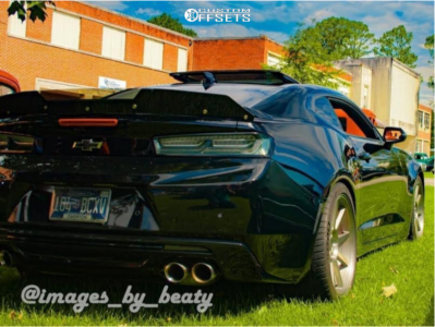 2016 Chevrolet Camaro with 20x9 20 Verde Form Vff02 and 255/35R20 Nitto ...