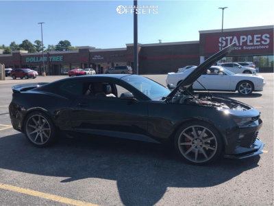 2016 Chevrolet Camaro with 20x9 20 Verde Form Vff02 and 255/35R20 Nitto ...