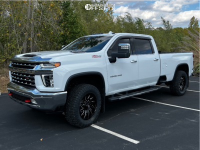 2021 Chevrolet Silverado 3500 HD with 20x9 20 Fuel Saber and 35/12.5R20 ...