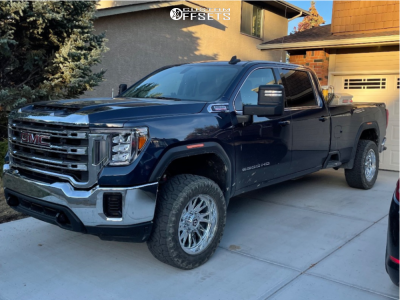 2022 GMC Sierra 2500 HD with 20x10 -19 TIS 547C and 305/55R20 Nitto ...