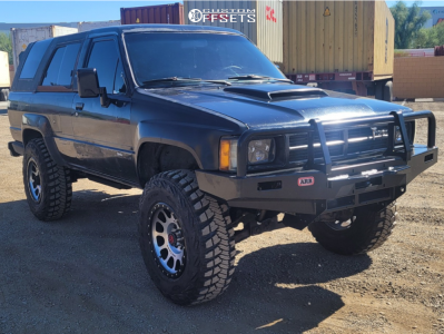 1987 Toyota 4Runner with 17x8.5 Method Mr305 and 33/10.5R17 Goodyear ...