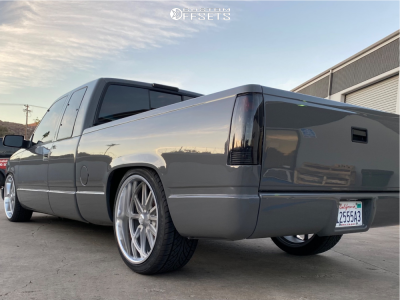 1995 Chevrolet C1500 with 22x9 1 US Mags Rambler and 235/30R22 Venom ...