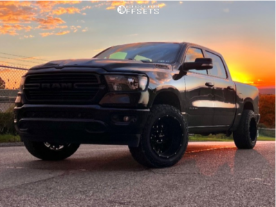 2020 Ram 1500 with 20x12 -51 Vision Rocker and 33/12.5R20 Venom Power ...