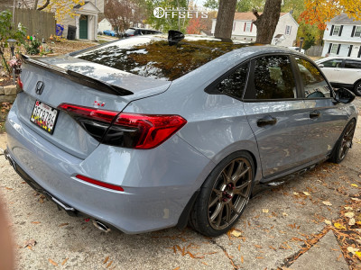 2022 Honda Civic with 19x8.5 32 Konig Ampliform and 245/35R19 Firestone ...
