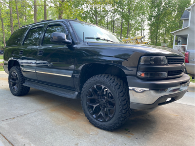 2003 Chevrolet Tahoe with 20x9 24 OE Performance 176 and 275/55R20 ...