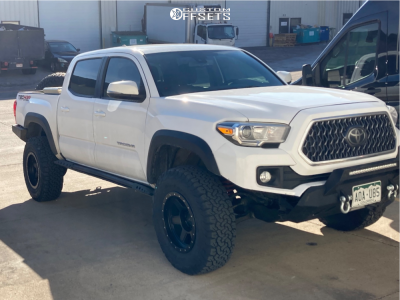 2018 Toyota Tacoma with 17x9 -38 Dirty Life Compound and 295/70R17 ...