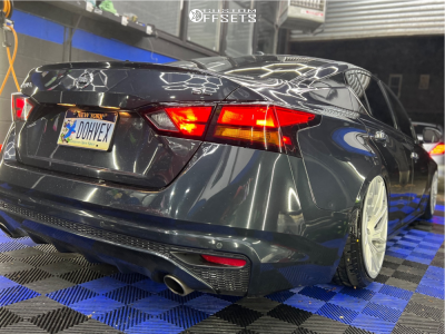 2020 Nissan Altima with 19x9.5 35 WatercooledIND Jb1 and 225/35R19 ...