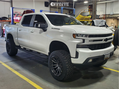 2020 Chevrolet Silverado 1500 with 22x12 -44 Fuel Rebel 6 and 35/12 ...