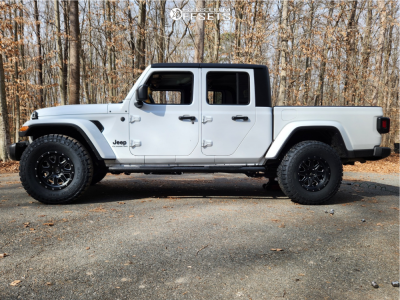 2022 Jeep Gladiator with 17x9 -6 Pro Comp Series 63 and 35/12.5R17 ...