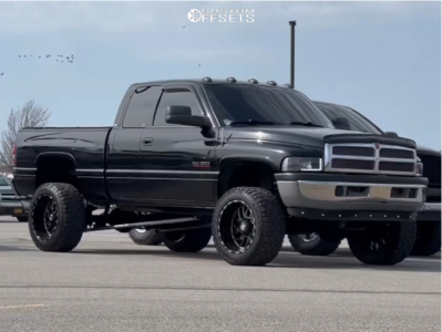 2002 Dodge Ram 2500 with 20x12 -51 TIS 544bm and 33/12.5R20 Kenda ...