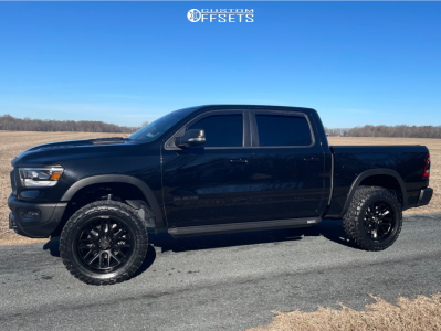 2022 Ram 1500 with 22x10 -25 Hostile Vulcan and 35/12.5R22 Toyo Tires ...