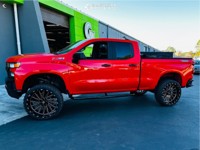 2019 Chevrolet Silverado 1500 with 26x12 -44 TIS 547bm and 35/13.5R26 ...