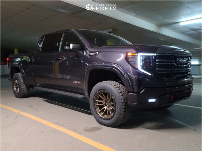 2022 GMC Sierra 1500 with 20x10 -18 Fuel Rebel 6 and 275/60R20 Toyo ...