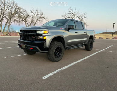 2021 Chevrolet Silverado 1500 with 18x9 -12 Fuel Rebel and 295/70R18 ...