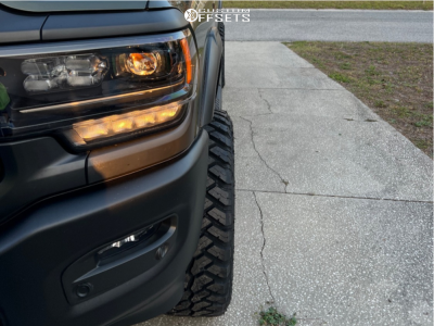 2022 Ram 2500 with 20x10 -19 Icon Alloys Compression and 35/12.5R20 ...