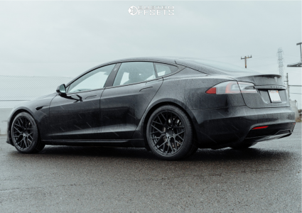 2022 Tesla S with 20x9 30 Aodhan Aff9 and 255/35R20 Michelin Pilot ...