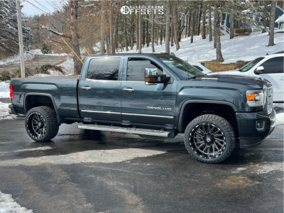 2018 GMC Sierra 2500 HD with 22x12 -44 TIS 547bm and 33/12.5R22 Venom ...