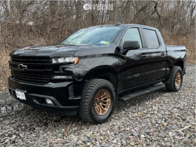 2019 Chevrolet Silverado 1500 with 17x9 -12 Fuel Rebar 6 and 33/12.5R17 ...