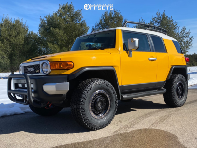 2007 Toyota FJ Cruiser with 17x8.5 -18 Black Rhino Abrams and 33/12 ...