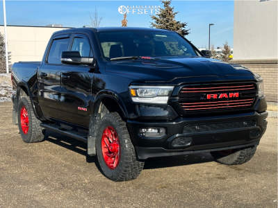 2022 Ram 1500 with 20x9 2 Fuel Runner and 35/12.5R20 Haida HD878 RT and ...