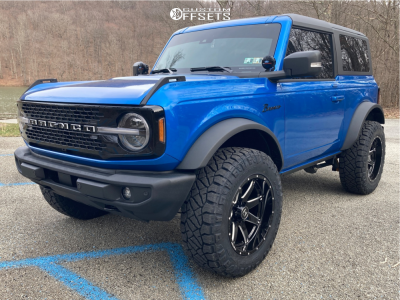 2022 Ford Bronco with 20x10 -19 Hostile Alpha and 35/11.5R20 Nitto ...
