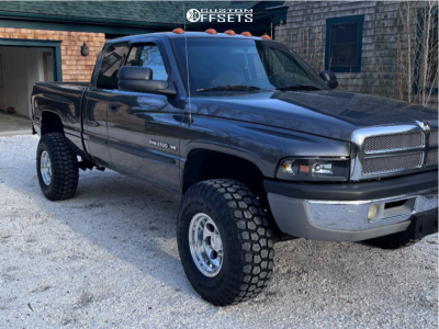 2002 Dodge Ram 2500 with 16x10 -38 Alloy Ion Style 171 and 35/12.5R16 ...