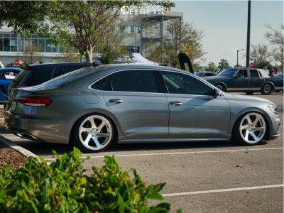2020 Volkswagen Passat with 19x10 35 3SDM 0.06 and 225/35R19 Venom ...